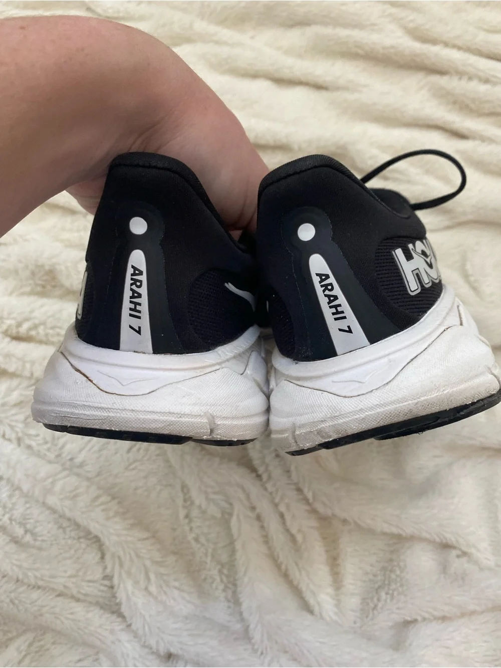 Hoka | Shoes | Hoka Arahi 7 Running Shoes Blackwhite Sneakers Sz 6b ...